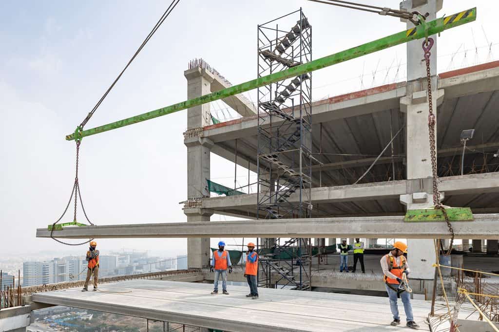 Site lifting beam P7 - Elematic precast technology