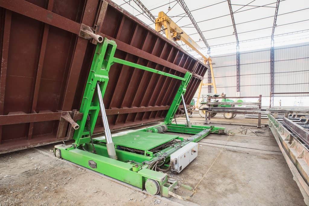 Multifunction wagon S5 - Elematic precast technology