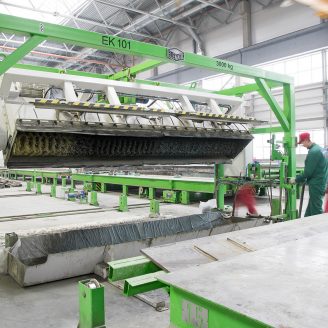 Cleaning machine E9 - Elematic precast technology