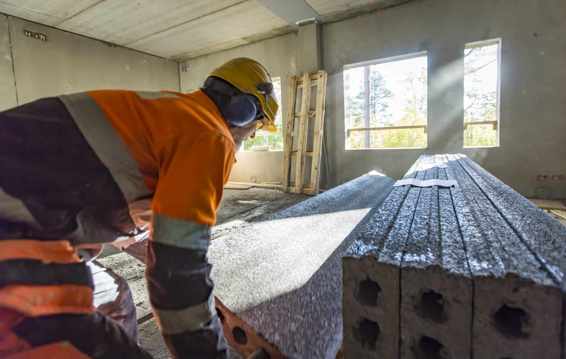 This is how to install the Acotec partition wall panel correctly ...