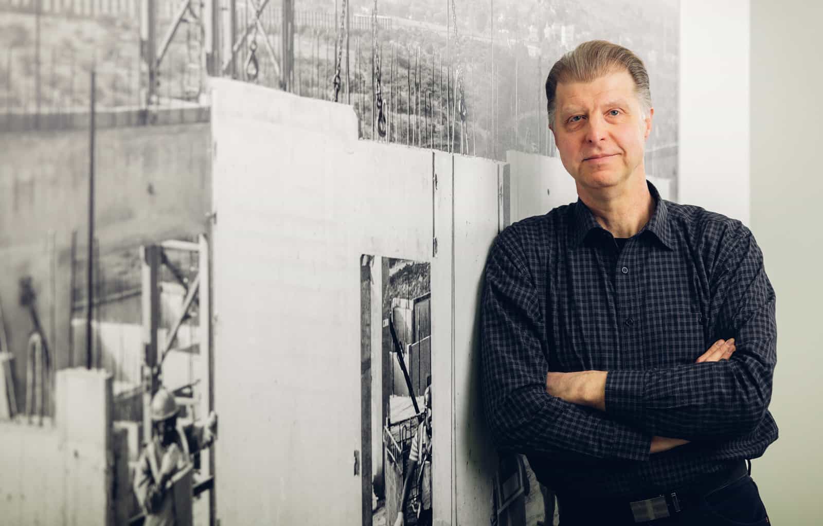 Digging and plotting - easy and efficient - Elematic precast technology