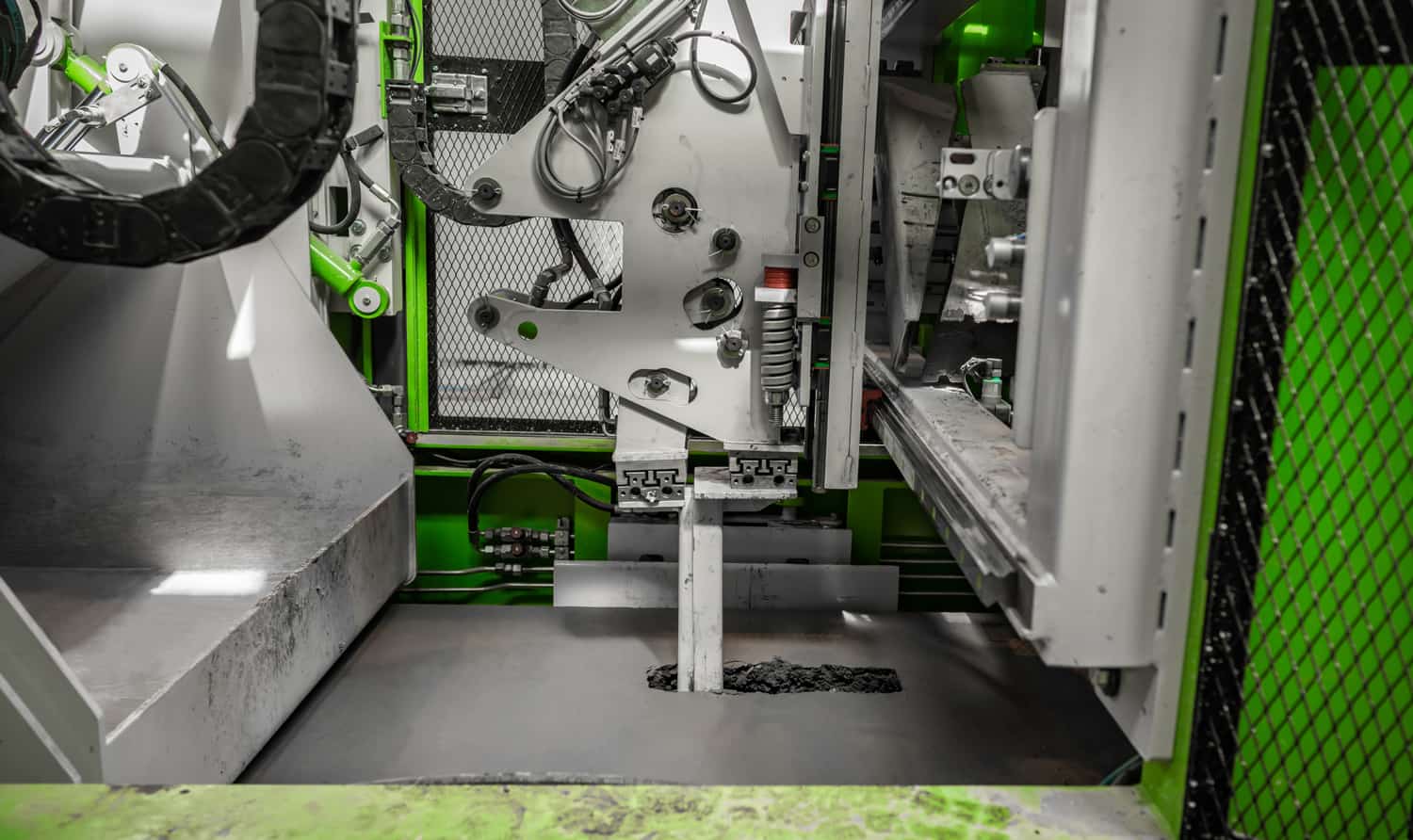 Digging and plotting - easy and efficient - Elematic precast technology