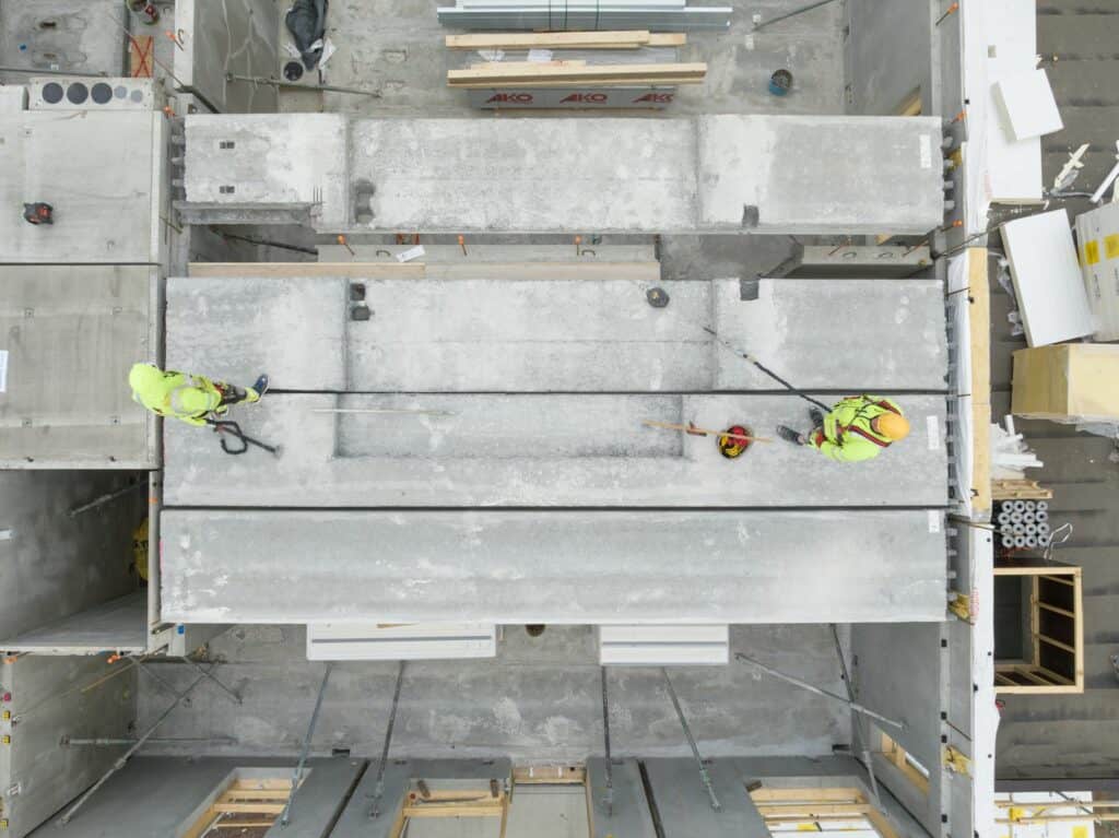 Recessed precast slabs for bathrooms with Elematic Recessor